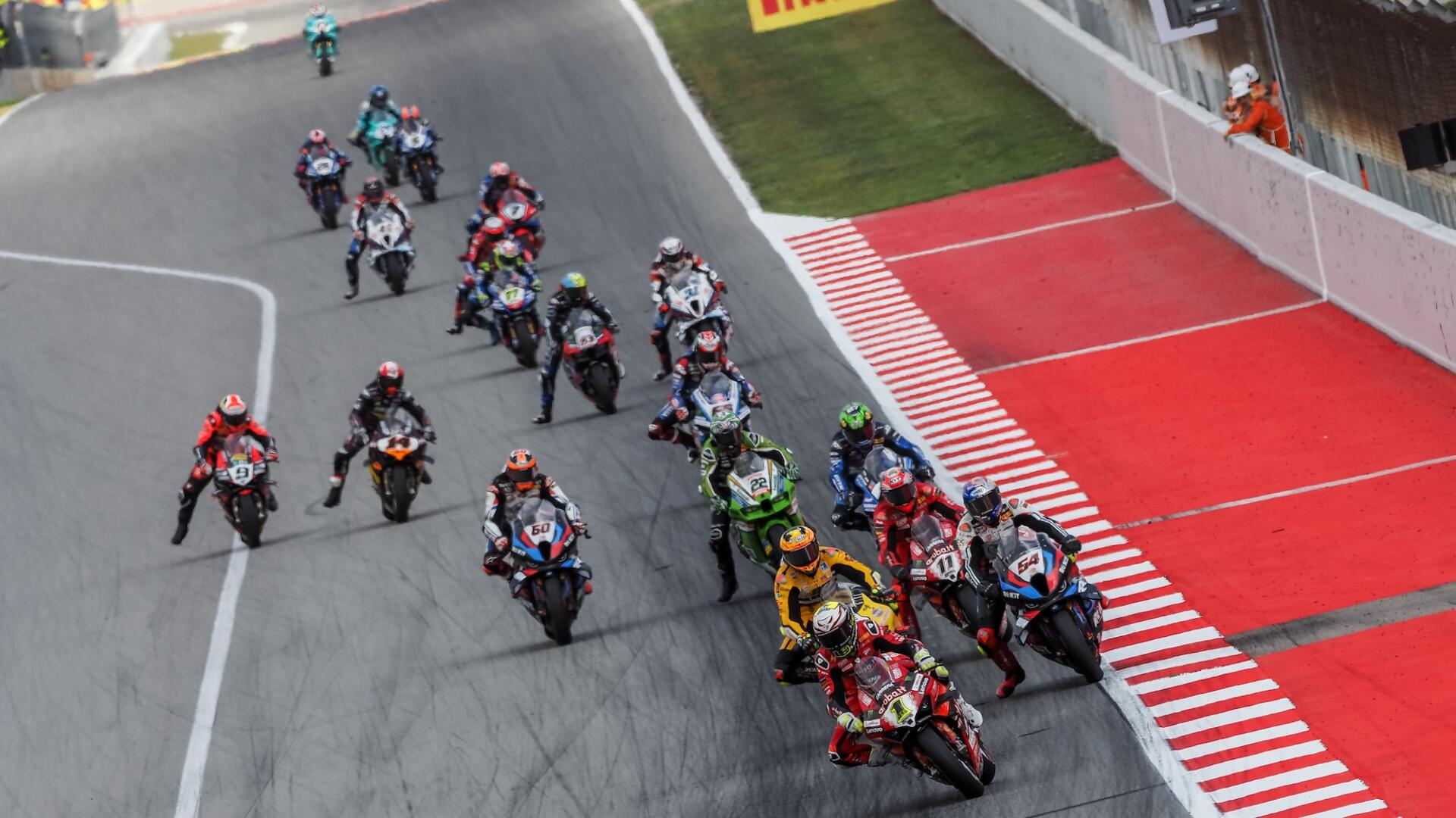 Hoogtepunten WorldSBK Race 2 Pirelli Catalunya Round (video)